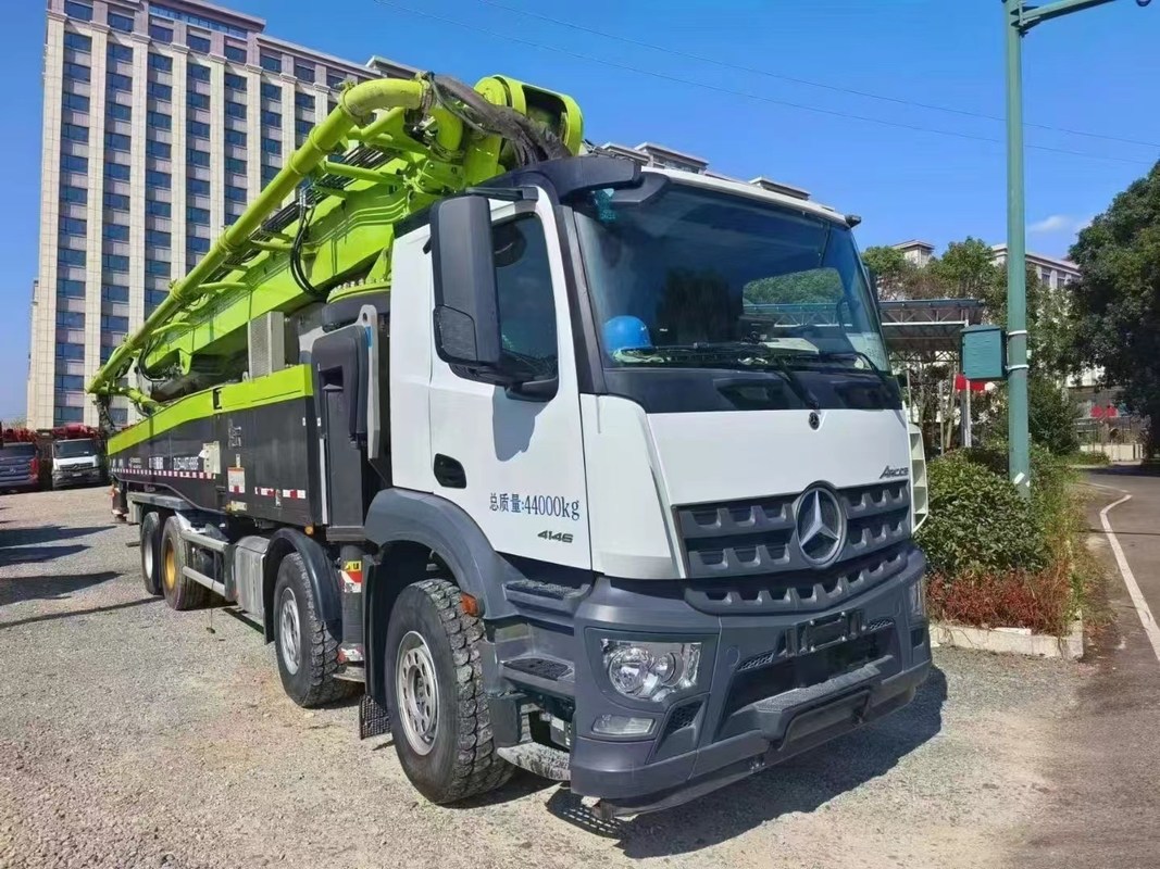 2022 Less Used Zoomlion Open Type Used Concrete Pump Truck 62m With ...